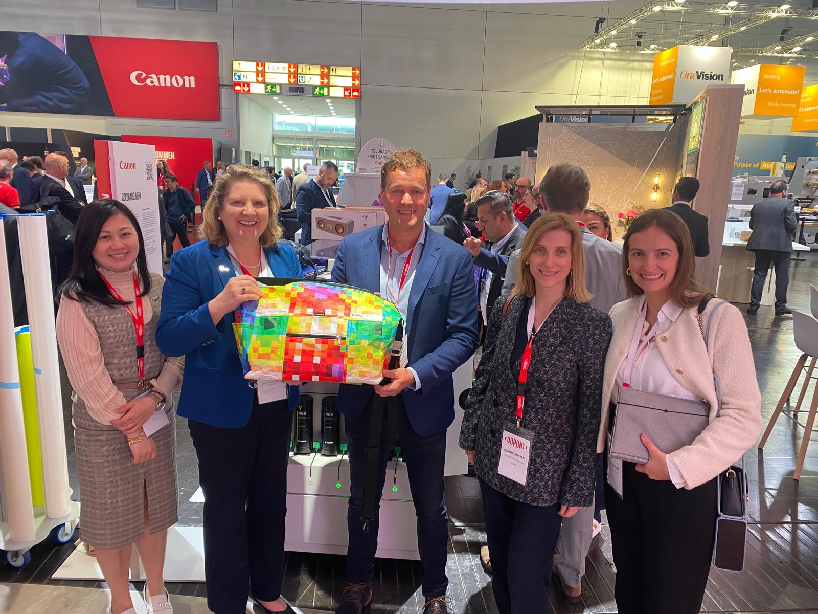 DuPont™ Tyvek® is now a Canon UVgel Media Ambassador - graphiPLAZA