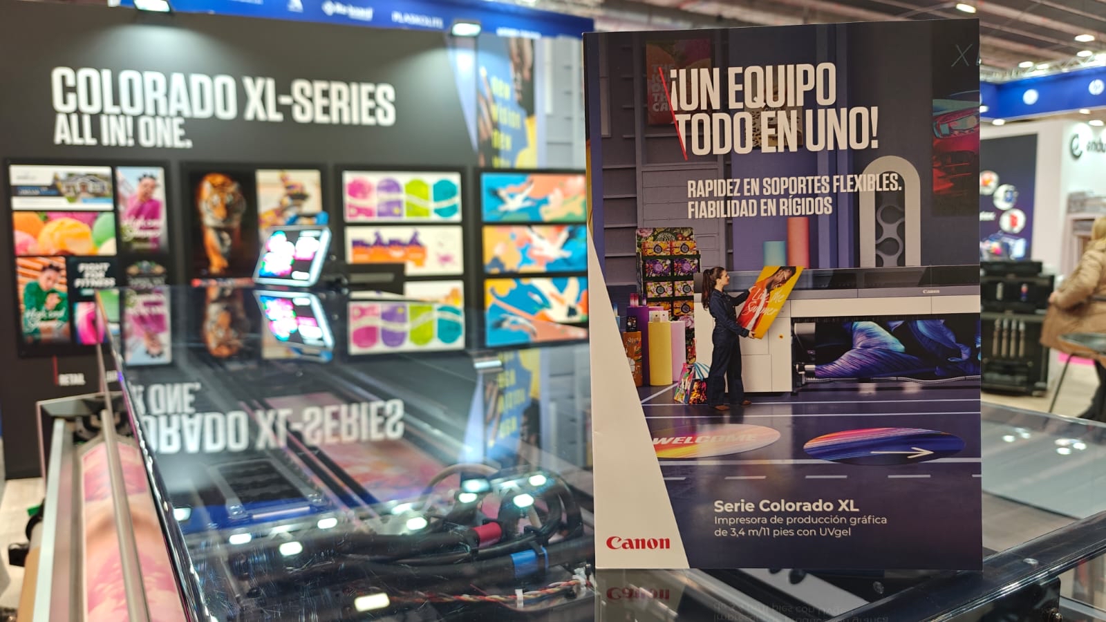 Innovation and Spanish hospitality shine on the Canon stand - graphiPLAZA